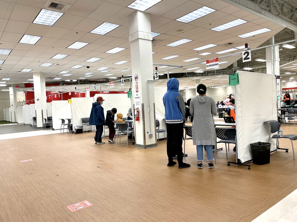 THE OUTLET COLLECTION SEATTLE - 149 Photos & 171 Reviews - Shopping ...