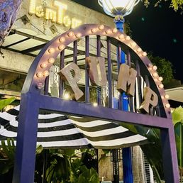 TOM TOM - Updated July 2025 - 1572 Photos & 1168 Reviews - 8932 Santa ...