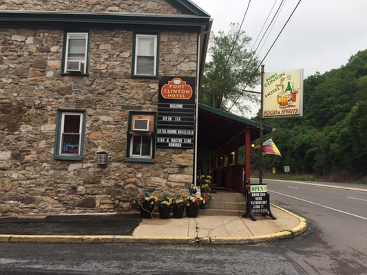 PORT CLINTON HOTEL - Updated November 2024 - 35 Photos & 89 Reviews ...