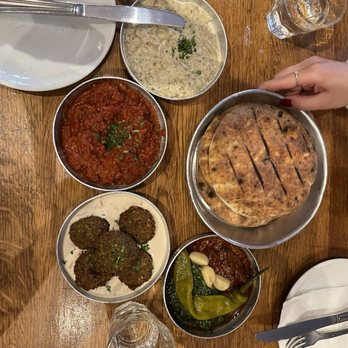 12 CHAIRS - Updated June 2024 - 994 Photos & 987 Reviews - 56 MacDougal ...