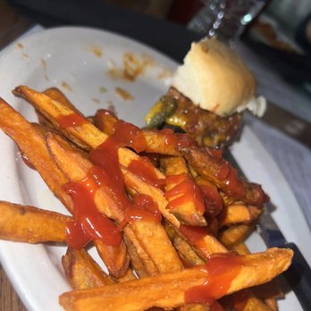 PRESS BOX GRILL with photos - Updated August 2024 - 257 Photos & 470 ...