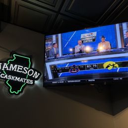 LANDMARK INN BAR & GRILLE - Updated December 2025 - 240 Photos & 267 ...