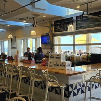 PIER 101 RESTAURANT & BAR - Updated February 2025 - 338 Photos & 292 ...