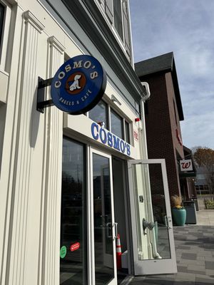 COSMO’S BAGELS & CAFE - Updated October 2025 - 19 Photos & 16 Reviews ...