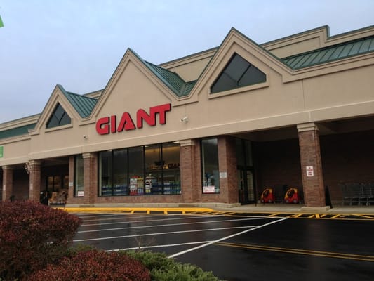 GIANT FOOD STORE - Updated December 2025 - 25 Reviews - 4855 W Chester ...
