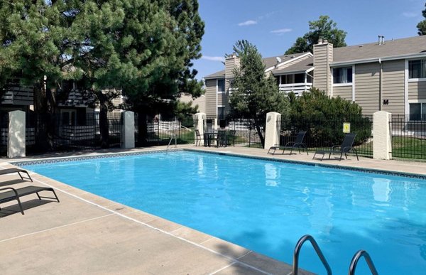 39 NORTH - Updated November 2025 - 15 Photos - 10225 E Girard Ave ...