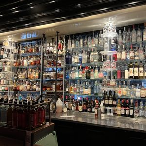 VON’S 1000 SPIRITS - 3081 Photos & 2411 Reviews - 1225 1st Ave, Seattle ...
