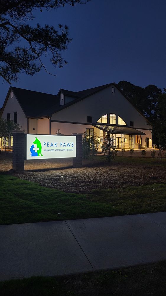 PEAK PAWS ADVANCED VETERINARY HOSPITAL - Updated June 2026 - 11 Photos ...