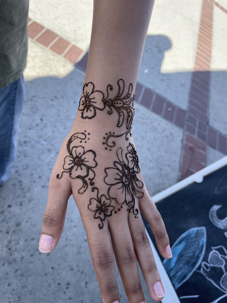 SHADE SHACK SUNGLASSES AND HENNA TATTOOS - Updated November 2024 - 10 ...