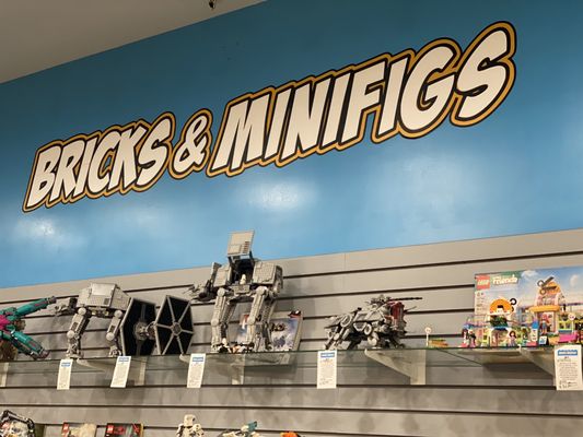 BRICKS AND MINIFIGS RIVERSIDE - Updated October 2025 - 18 Photos & 10 Reviews - 1223 University ...