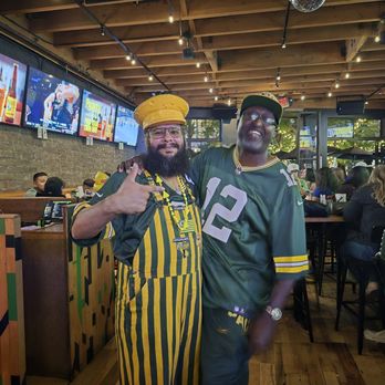 33 TAPS - CULVER CITY - Updated April 2026 - 364 Photos & 301 Reviews ...