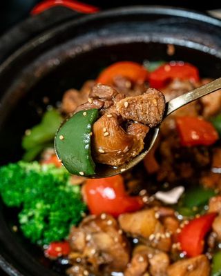 SIZZLING POT HOUSE - Updated August 2024 - 87 Photos & 39 Reviews ...