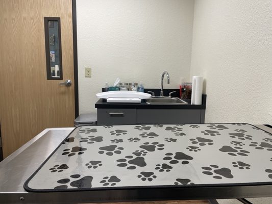 ARROW ANIMAL URGENT CARE - Updated January 2026 - 14 Photos & 56 ...