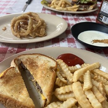 TRACE-WAY RESTAURANT - Updated December 2025 - 18 Photos & 29 Reviews ...