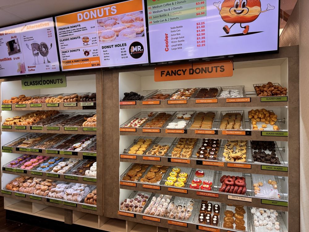 MR MAPLE DONUTS - Updated December 2025 - 41 Photos & 28 Reviews ...