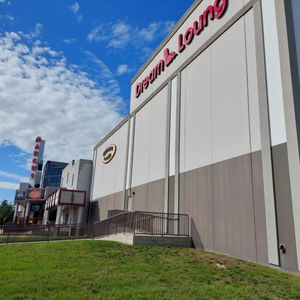 AMC EDEN PRAIRIE MALL 18 - Updated September 2025 - 76 Photos & 81 ...