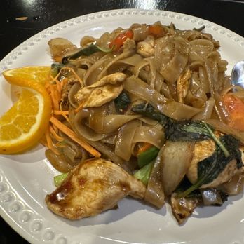 THAI SQUARE - SPRINGFIELD - Updated December 2025 - 29 Photos & 23 ...