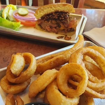 THE BURGER SALOON - Updated March 2025 - 513 Photos & 662 Reviews - 601 ...