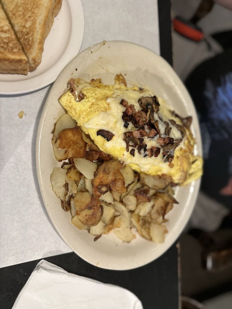 THE PANTRY - Updated December 2025 - 23 Photos & 24 Reviews - 101 ...