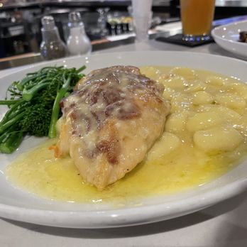 RED’S KITCHEN + TAVERN - 87 Photos & 96 Reviews - 530 Lafayette Rd ...