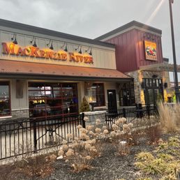 MACKENZIE RIVER PIZZA, GRILL & PUB - Updated December 2025 - 227 Photos ...