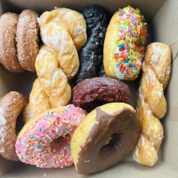 BEACH DONUT SHOP - Updated September 2024 - 103 Photos & 136 Reviews ...