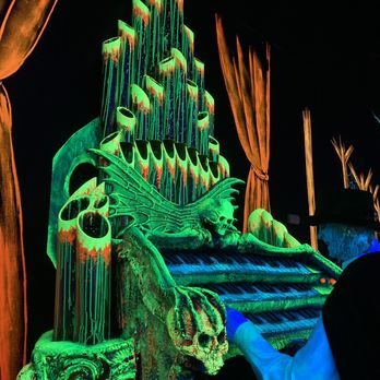 MONSTER MINI GOLF - Updated April 2025 - 137 Photos & 86 Reviews - 775 ...