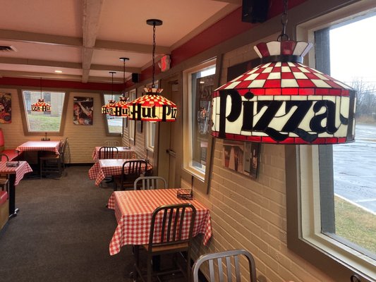 PIZZA HUT - Updated November 2025 - 22 Photos - 30 Reviews - 1215 N ...