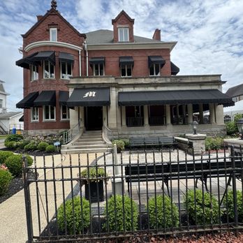 THE MEREDITH INN RESTAURANT - Updated December 2025 - 43 Photos & 37 ...