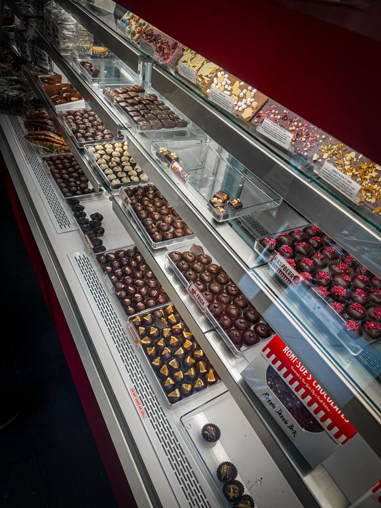 RONI-SUE’S CHOCOLATES - Updated May 2026 - 102 Photos & 88 Reviews ...
