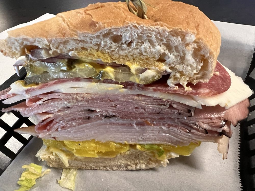 RETRO’S SUBS & BREWS - Updated October 2024 - 20 Photos & 24 Reviews ...