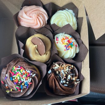 SOMETHIN’ SWEET - Updated October 2025 - 34 Photos & 57 Reviews - 118 ...