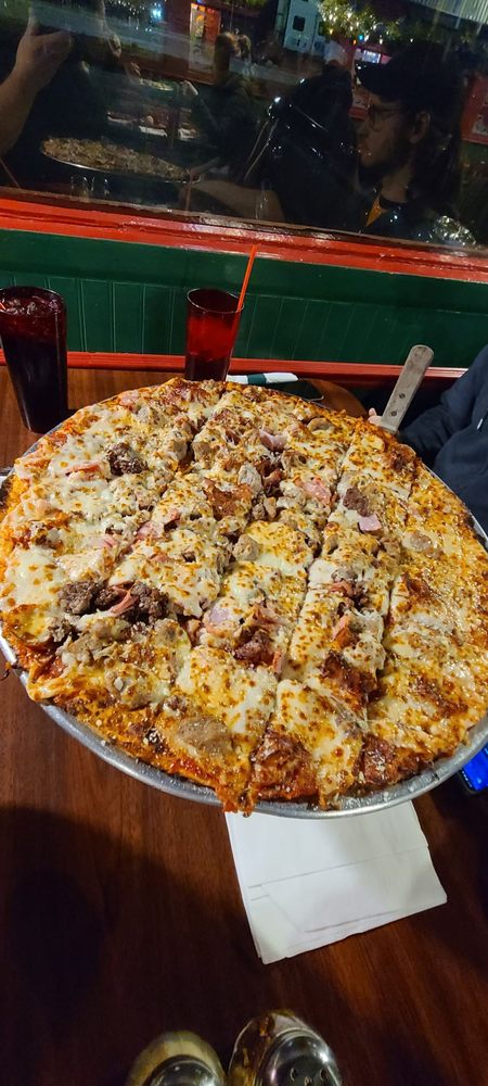 PAPA VITO’S PIZZA - WEST BELLEVILLE - 17 Photos & 39 Reviews - 4205 N ...