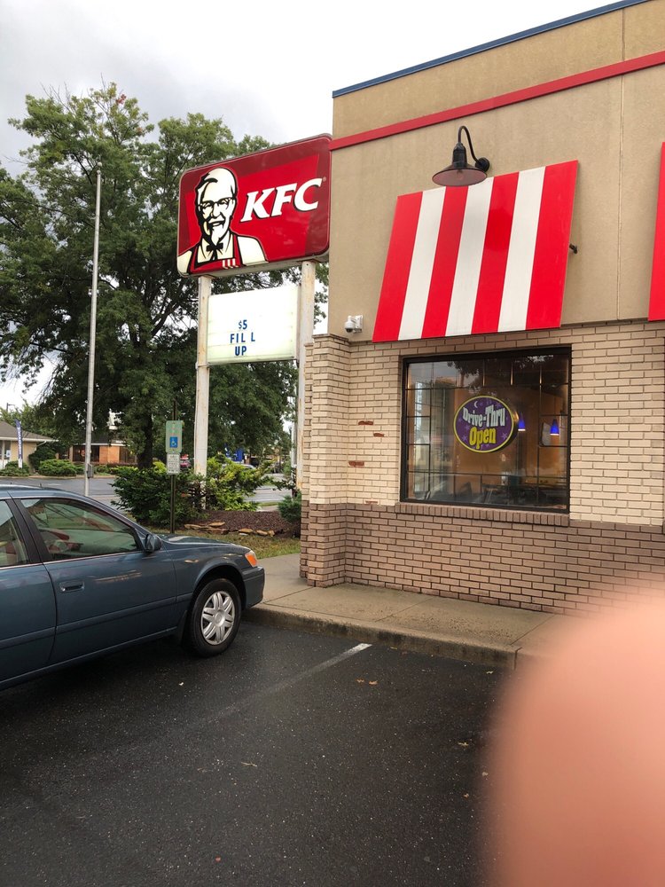 KFC - Updated October 2025 - 13 Reviews - 3139 Lakewood Road, Point ...