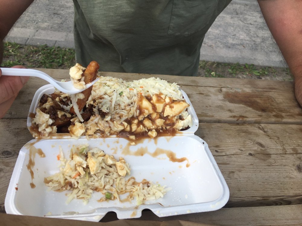 CANTINE DE LA GARE - Updated March 2024 - 11 Photos - 2 Rue Saint-Jean ...