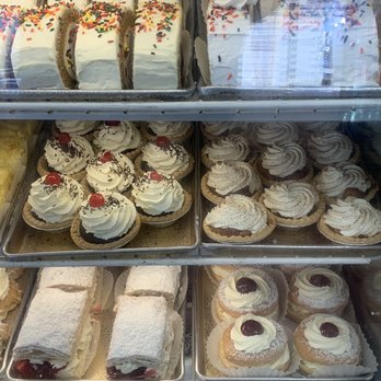 DELUISE BAKERY - Updated July 2024 - 212 Photos & 60 Reviews - 701 ...