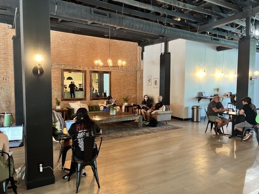 COLLECTIVE COFFEE - Updated December 2025 - 76 Photos & 56 Reviews - 301 W Louisiana St ...