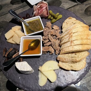 TWISTED VINE - Updated October 2024 - 1186 Photos & 1312 Reviews - 127 ...