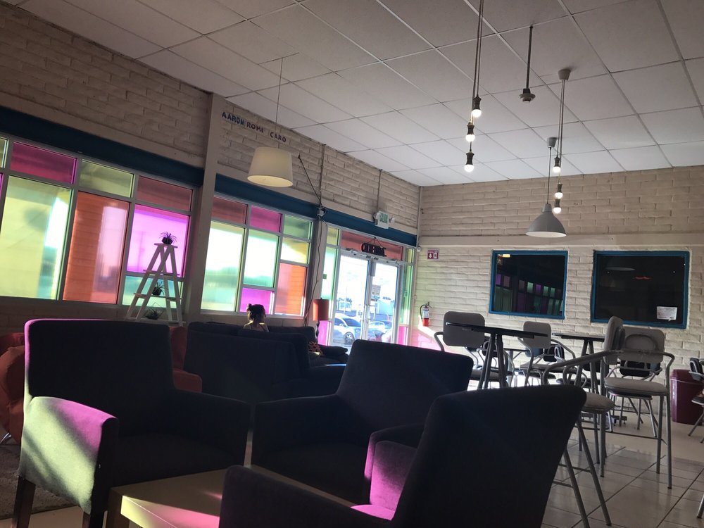 CHILLAX COFFEE & PLAYGROUND - Updated May 2026 - Calz. Manuel Gómez ...