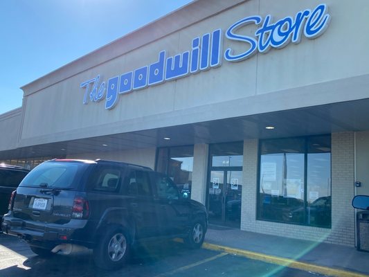 GOODWILL STORE - GRANBURY - Updated July 2024 - 10 Photos - 1317 S ...