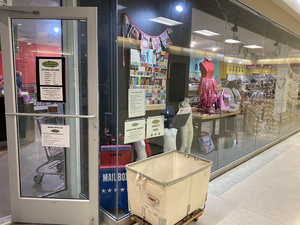 THE IDEA STORE - 24 Reviews - 125 Lincoln Square, Urbana, Illinois ...