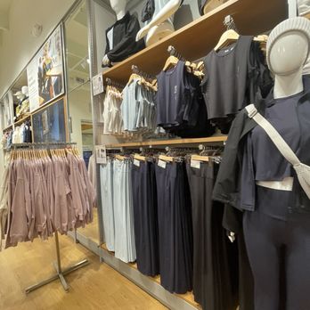 UNIQLO - Updated December 2025 - 67 Photos & 10 Reviews - 13350 Dallas ...