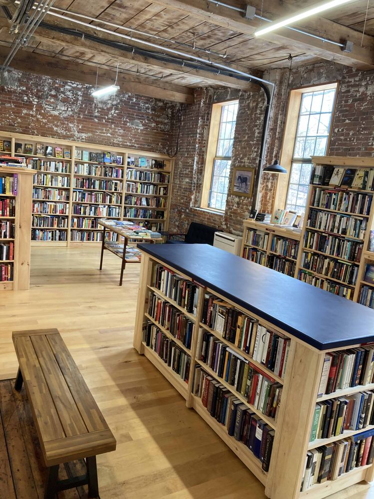 RAVEN USED BOOKS - SHELBURNE FALLS - Updated December 2025 - 49 Conway ...