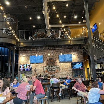 RENDEZVOUS JUNCTION BREWING - Updated October 2024 - 58 Photos & 31 ...