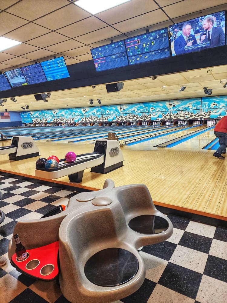 WILLOW CREEK BOWLING LANES - Updated August 2025 - 11 Photos - 2020 ...