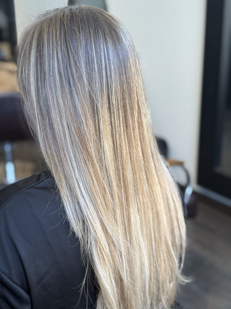 LOOKS BY LIZ - Updated August 2025 - 15 Photos - 443 W Main St ...