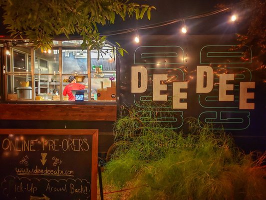 DEE DEE - Updated November 2024 - 456 Photos & 457 Reviews - 4204 ...