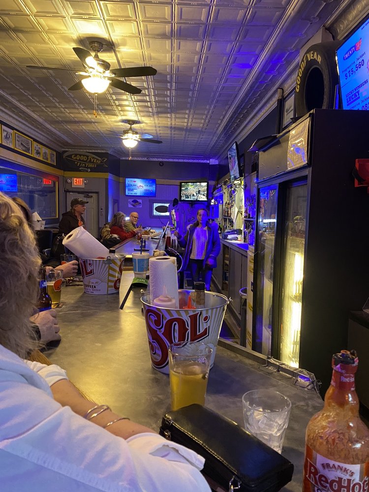 BROOKLANDS CAFE - Updated January 2026 - 371 The Brooklands, Akron ...