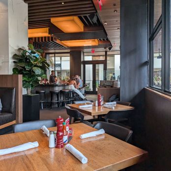 DOC B’S RESTAURANT + BAR - Updated May 2025 - 1589 Photos & 1027 ...