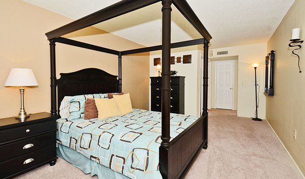 DEERPATH ON THE LAKE APARTMENT - Updated September 2025 - 35 Photos ...